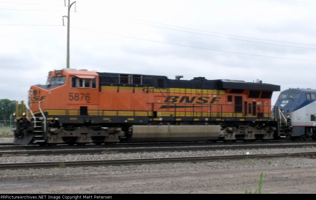 BNSF 5876